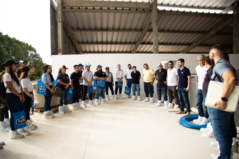 Tijuca Alimentos realiza aula prática com maior especialista em mastite ...