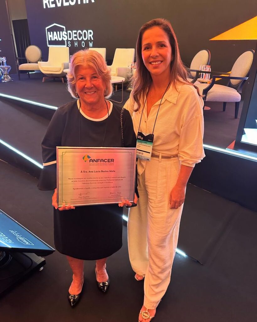 Ana Lúcia Mota, presidente da Cerbras, recebe homenagem na Feira Expo ...